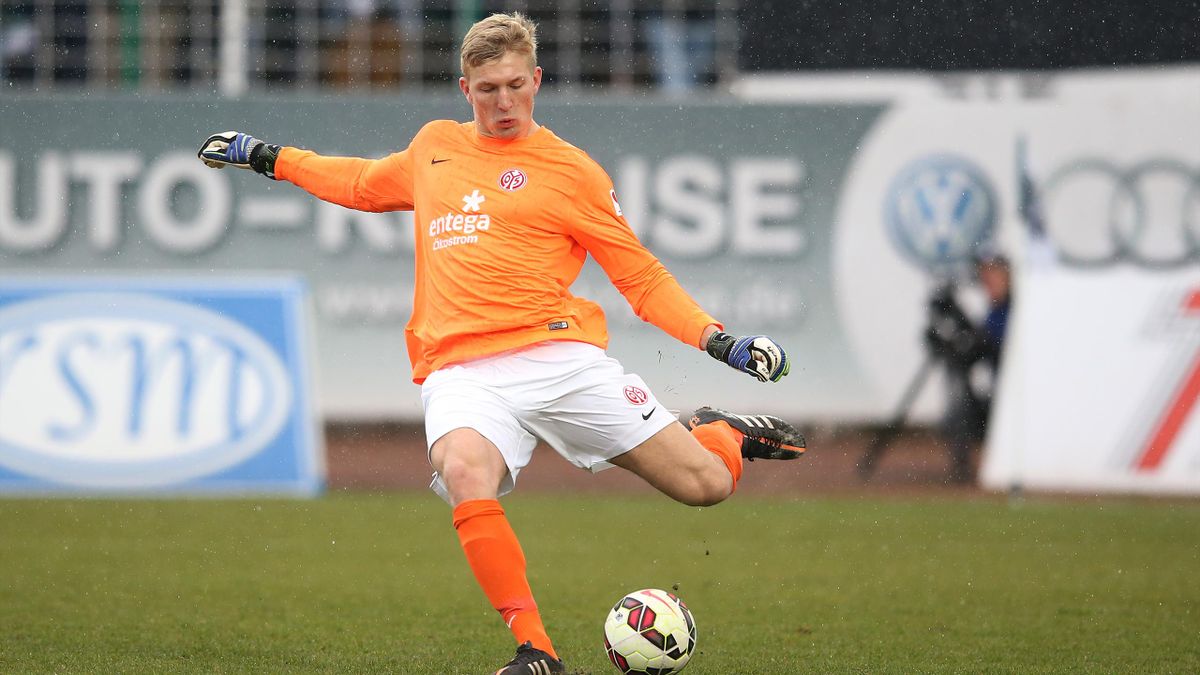 Mainz 05: Robin Zentner ersetzt Stammkeeper René Adler - Bundesliga ...