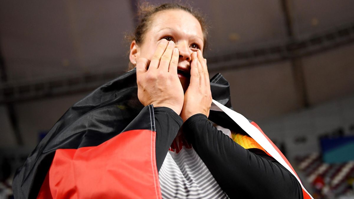 Christina Schwanitz ist nach WM-Bronze im Kugelstoßen gerührt ...