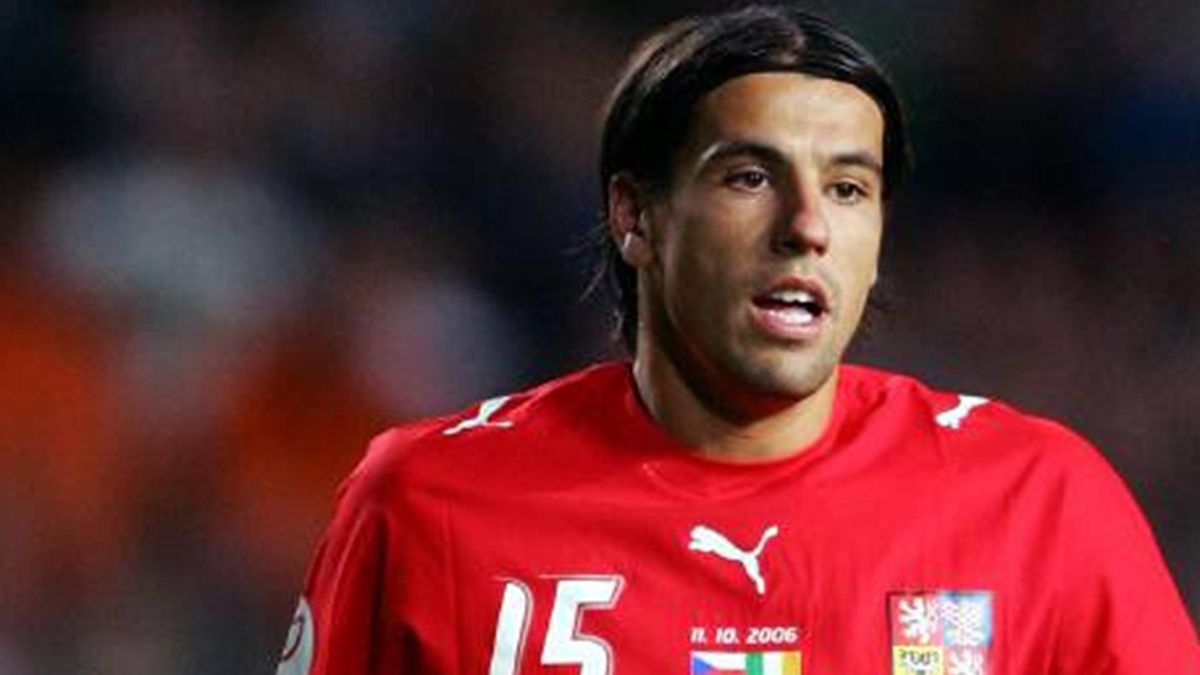 Lyon clinch Baros deal - Eurosport