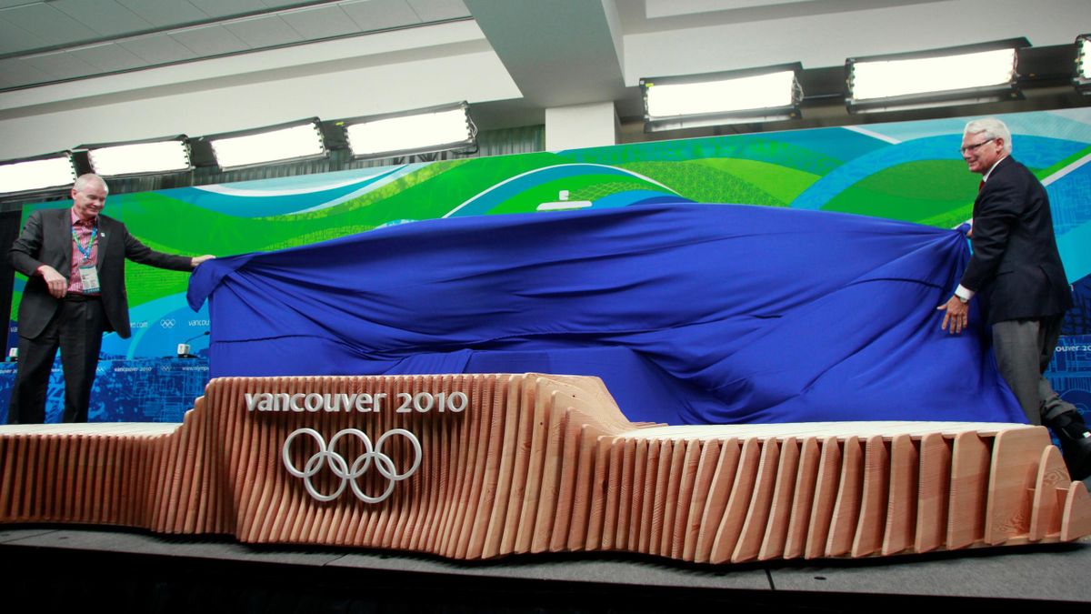 Unique podiums unveiled - Eurosport