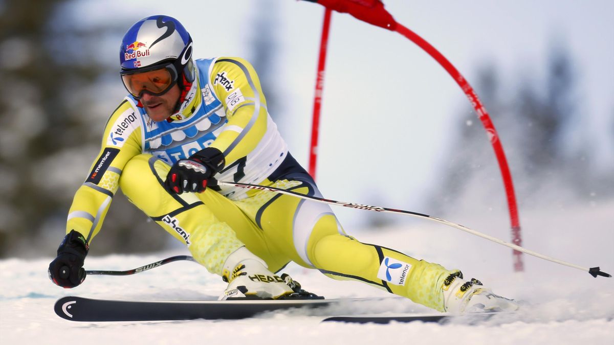 Aksel Lund Svindal remporte la descente de Lake Louise pour la première ...