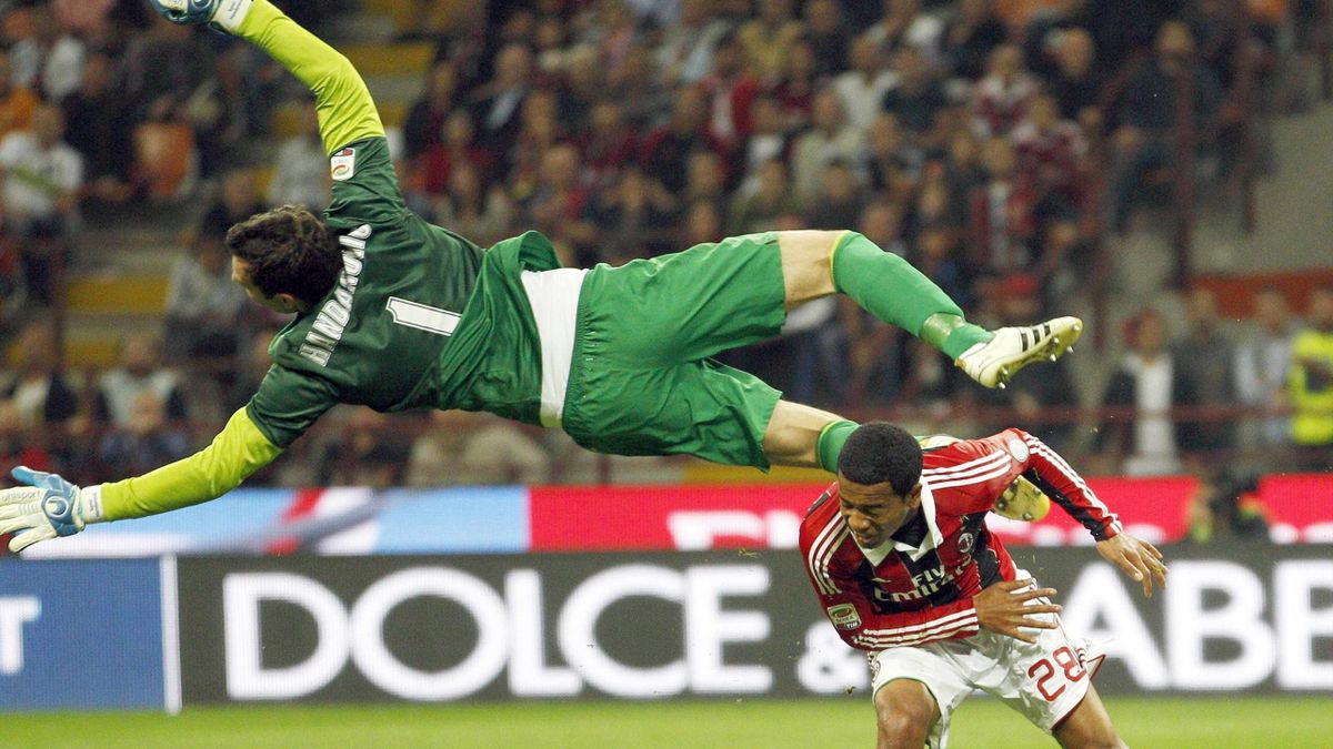 İtalya Ligi - "Emanuelson Milan'da mutlu değil" - Eurosport