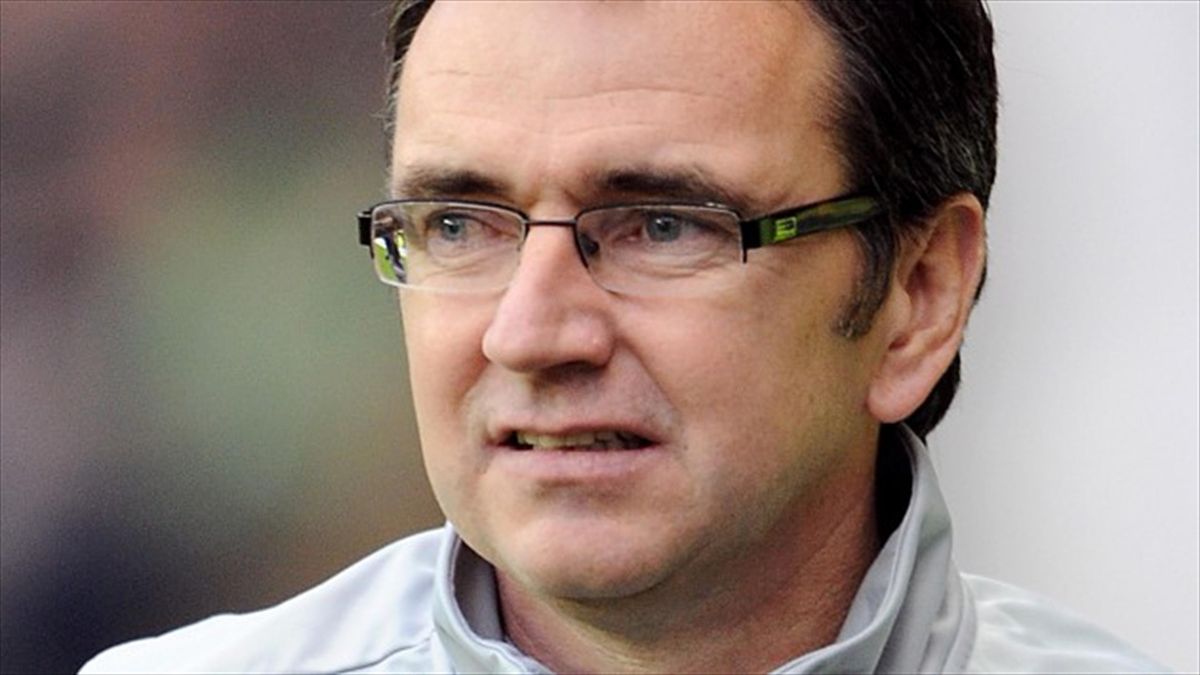 Fenlon sees big role for Nicholl - Eurosport