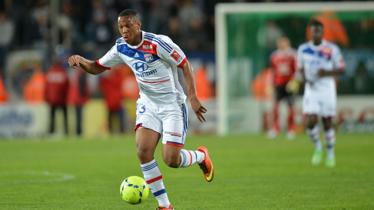 Anthony Martial s’engage avec l'AS Monaco, Bafétimbi Gomis pas encore ...