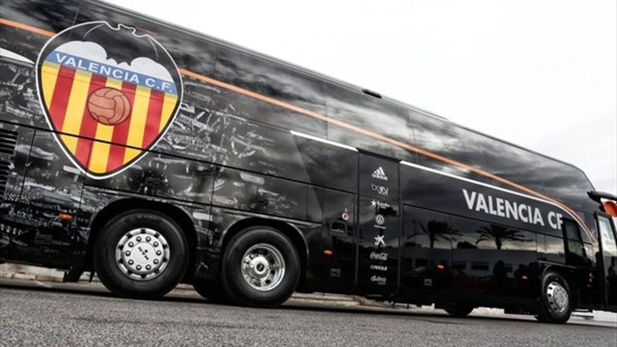Valencia: il nuovo bus della squadra scalda anche le pizze - Eurosport