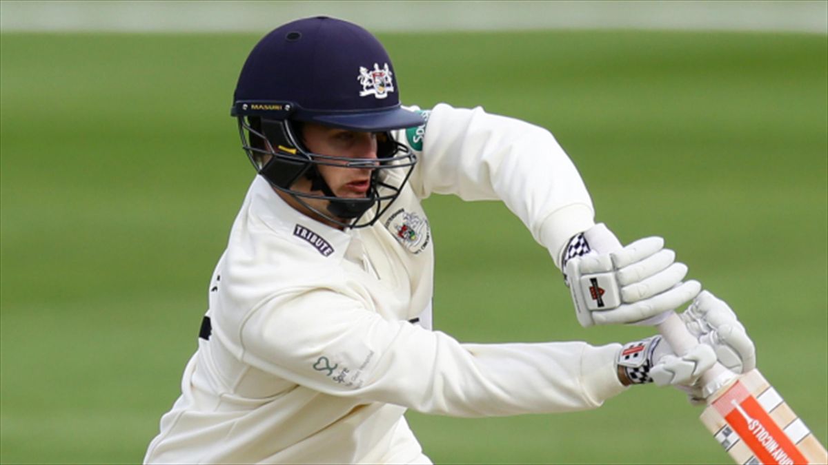 History made as County Championship season opens - Eurosport