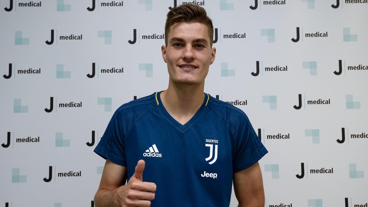 Juventus, Schick c'è: chi tra Douglas Costa, Bernardeschi o Orsolini ...