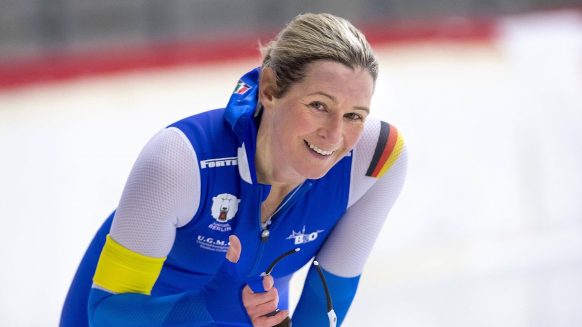 Claudia Pechstein holt bei den deutschen Meisterschaften in Inzell über ...