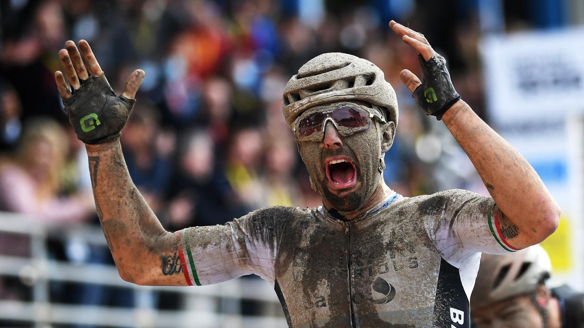 Paris - Roubaix: Elisa Balsamo für zu lange Flaschenübergabe ...