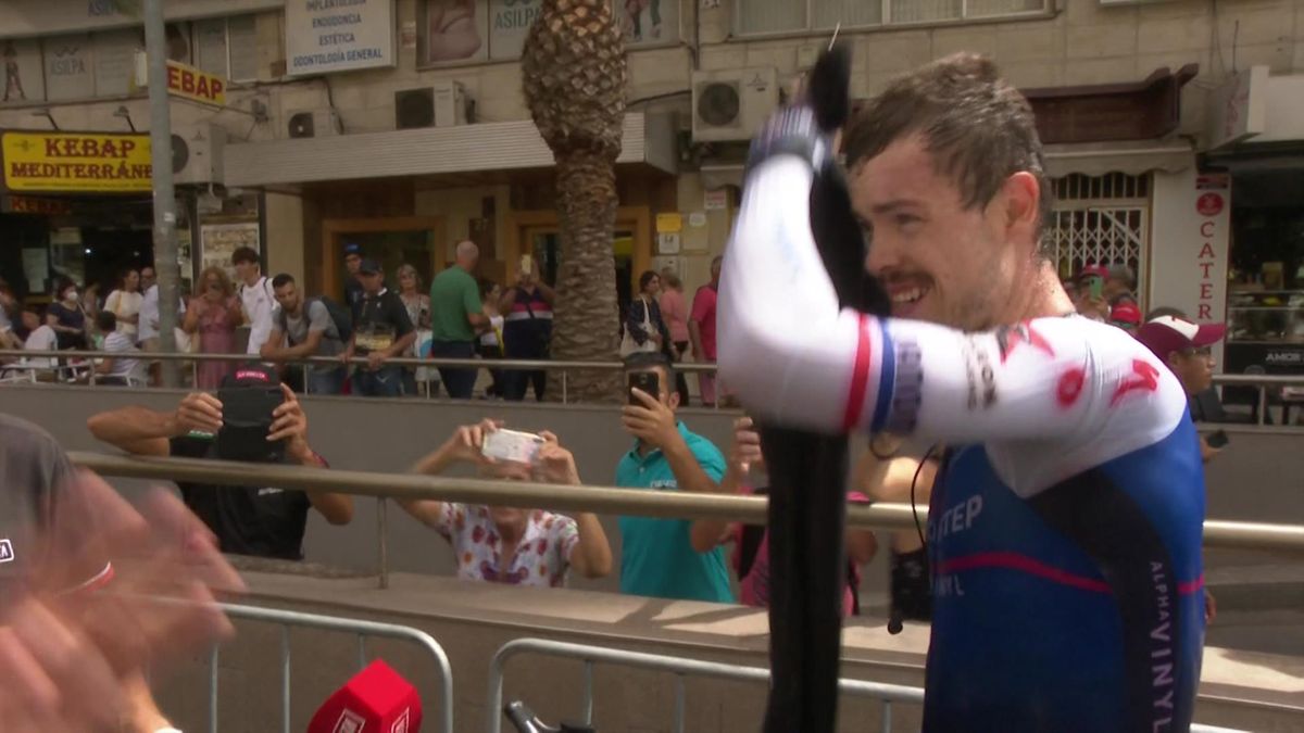 La Vuelta - Remco Evenepoel remporte la 10e étape du Tour d'Espagne, un chrono de 30,9 km, et ...