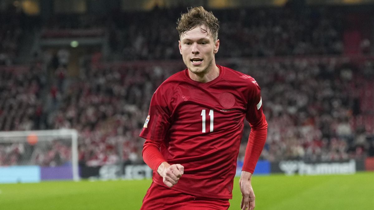 Milan, quanti nomi per l'attacco: Skov Olsen, Lang e Sarr per le fasce ...