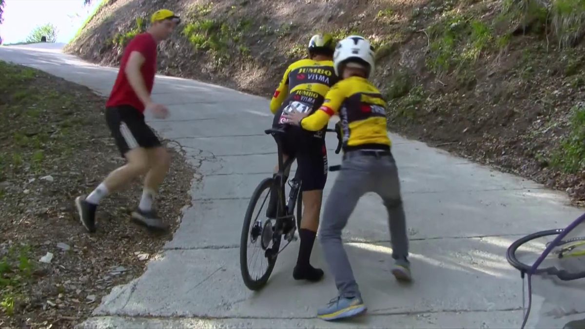 Giro d'Italia 2023: Primoz Roglic entreißt Geraint Thomas Rosa in ...