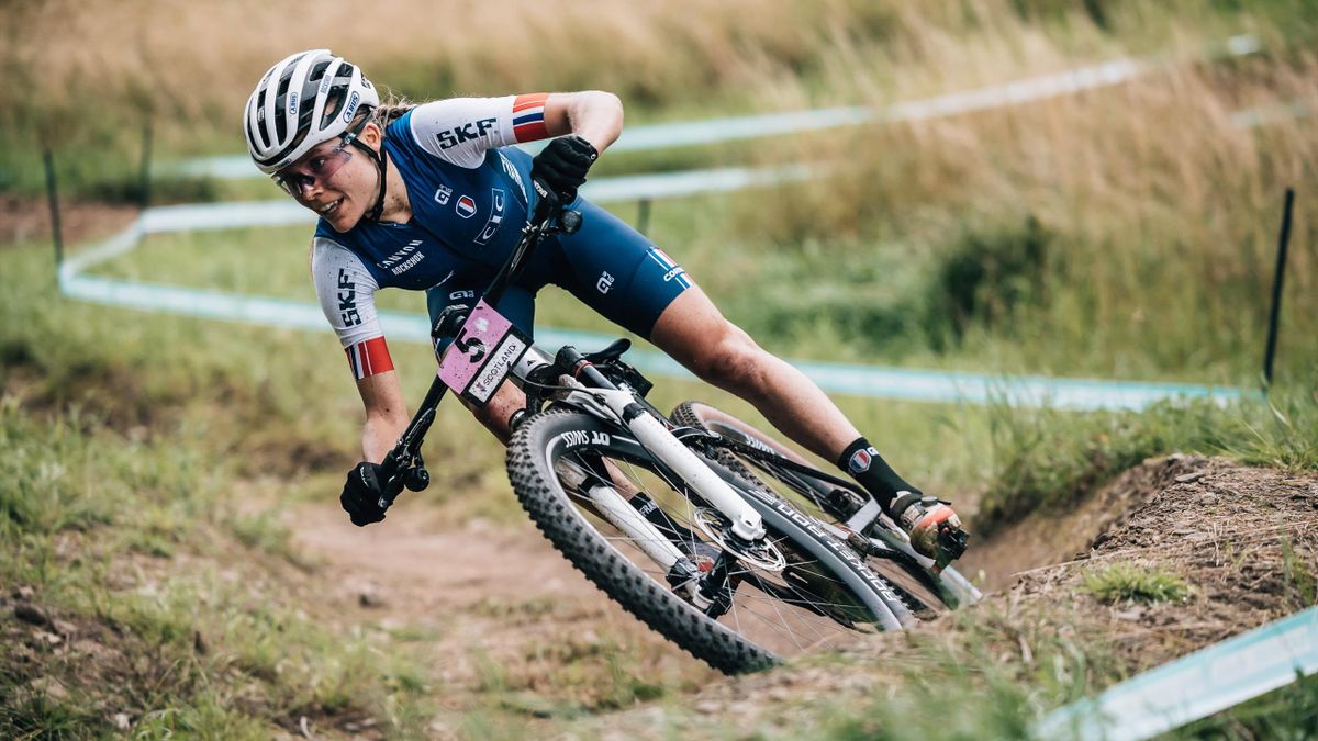 UCI Mountain Bike World Series : Loana Lecomte, sans pression : "Si j ...