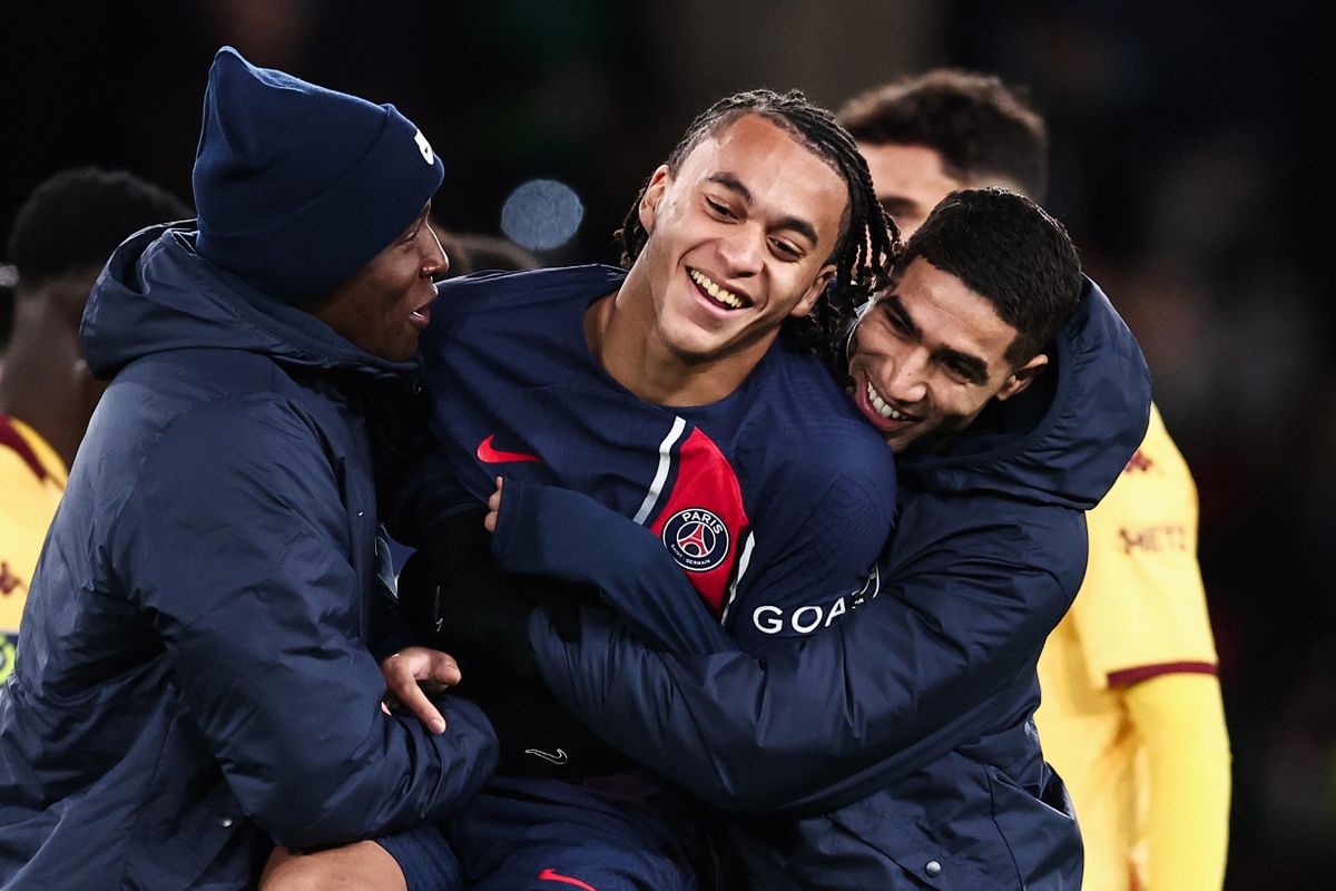 Ligue 1 | PSG - Metz : Ethan Mbappé rejoint son frère Kylian sur le ...