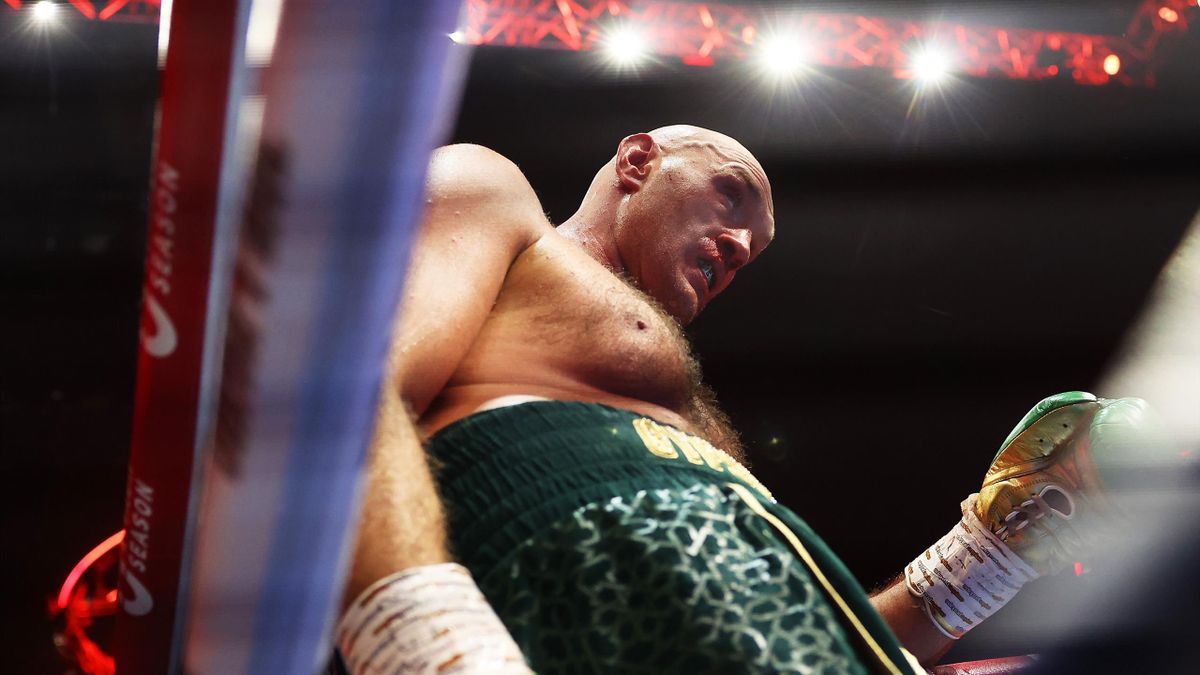 Alexander Usky vs. Tyson Fury: Ukrainer krönt sich zum unumstrittenen ...