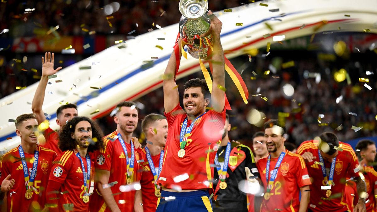 Ei sunt campionii Europei! Imagini absolut fabuloase de la festivitatea ...