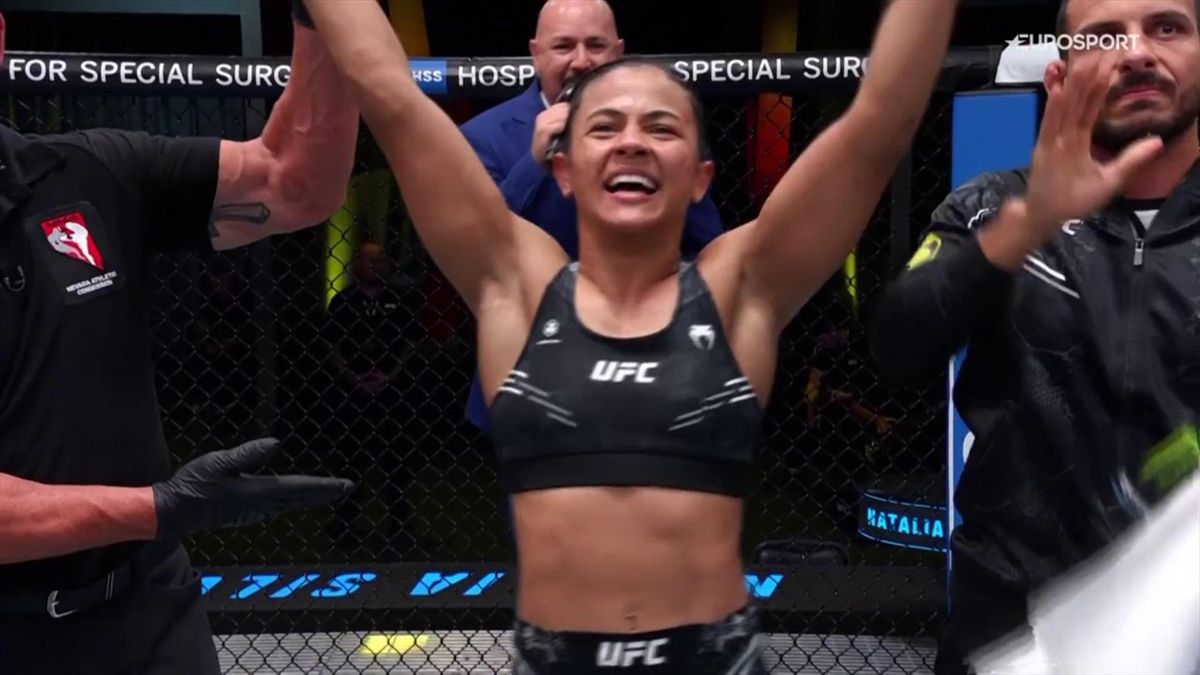 Hoe laat en waar kijk je live naar UFC 315: Muhammad vs. Della ...
