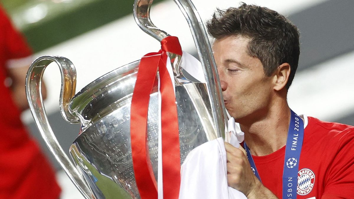 Robert Lewandowski strzelił 101 goli w Lidze Mistrzów, w meczu FC ...