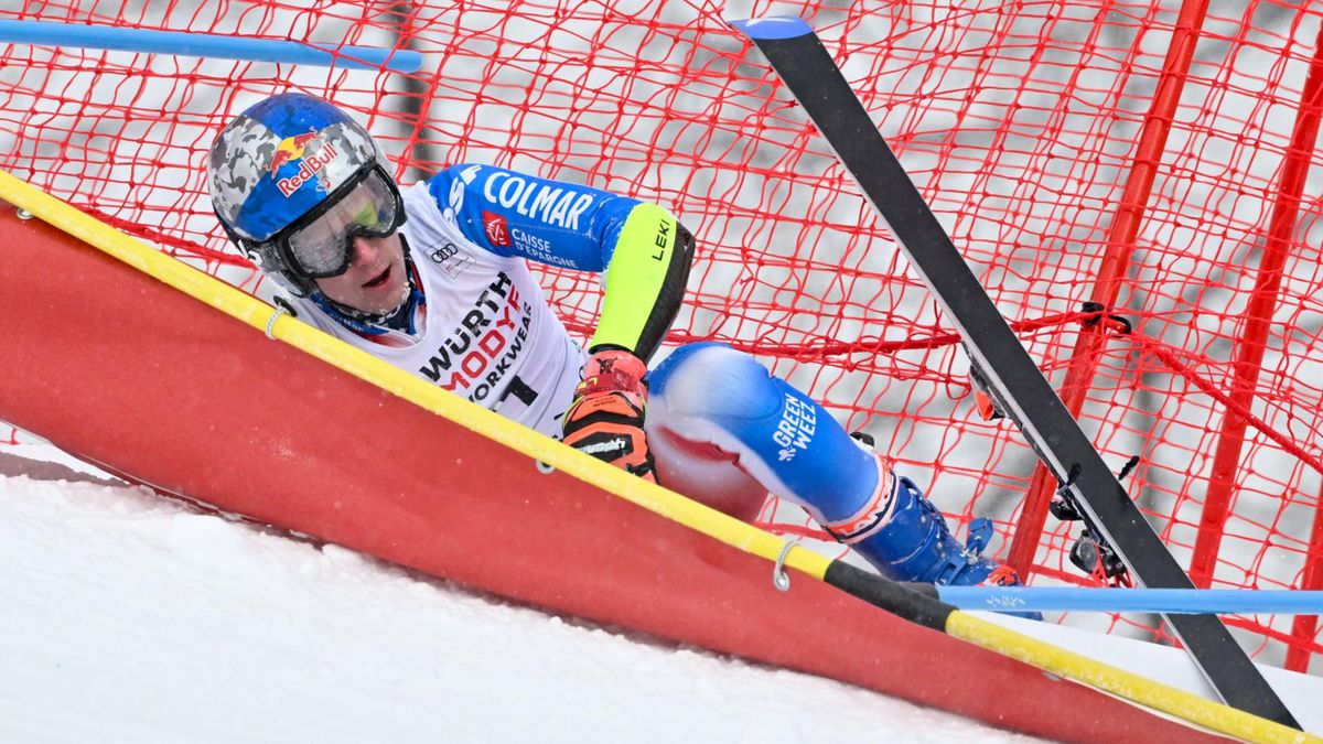 Val d'Isère | Steven Amiez domine la 1re manche du slalom - Eurosport