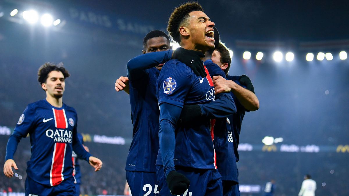 Ligue - La bonne copie de Doué, Sage mauvais élève : les tops et flops de PSG-Lyon - Eurosport