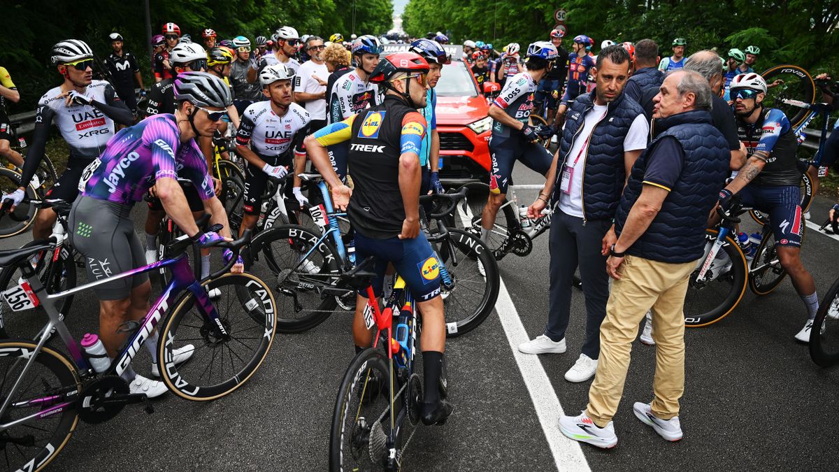 Giro d'Italia: Juri Hollmann zieht sich bei Sturz auf 6. Etappe ...