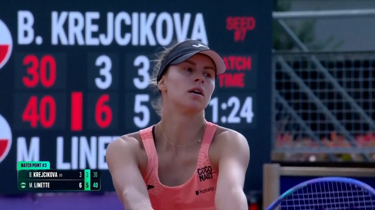 Magda Linette pokonała Barborę Krejcikovą w turnieju WTA 500 w ...