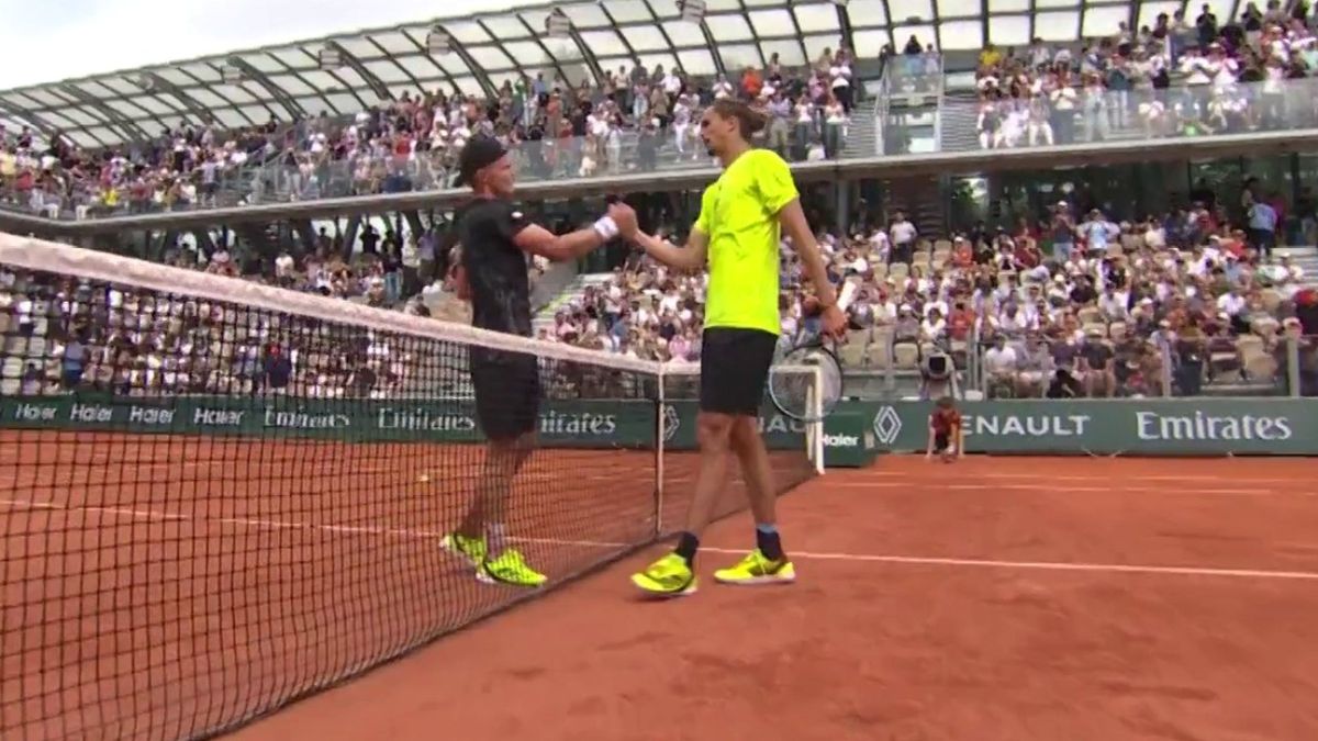 French Open 2025 - Alexander Zverev nach Sieg gegen Jesper de Jong in ...