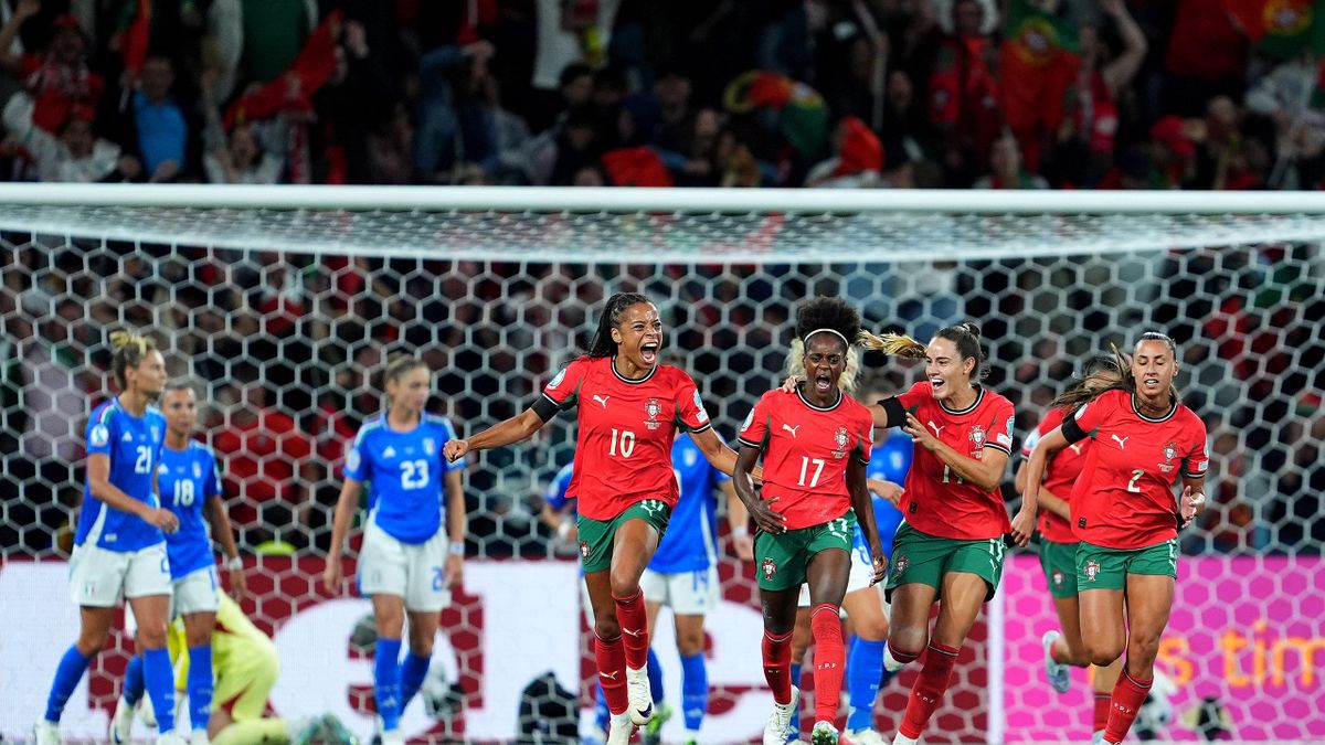 Magia di Cristiana Girelli, poi Diana Silva riporta le Azzurre sulla ...