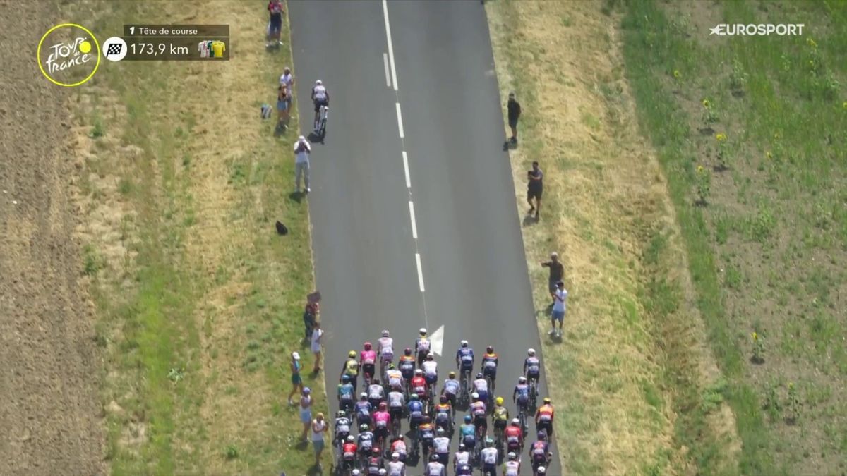 Tour de France - Tim Merlier torna ingiocabile, Jonathan Milan battuto ...