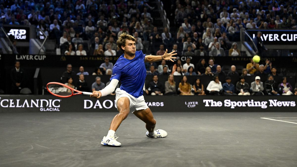 Agassi către Alcaraz: "Omule, nu doar că eşti supraevaluat, dar nu ai ...