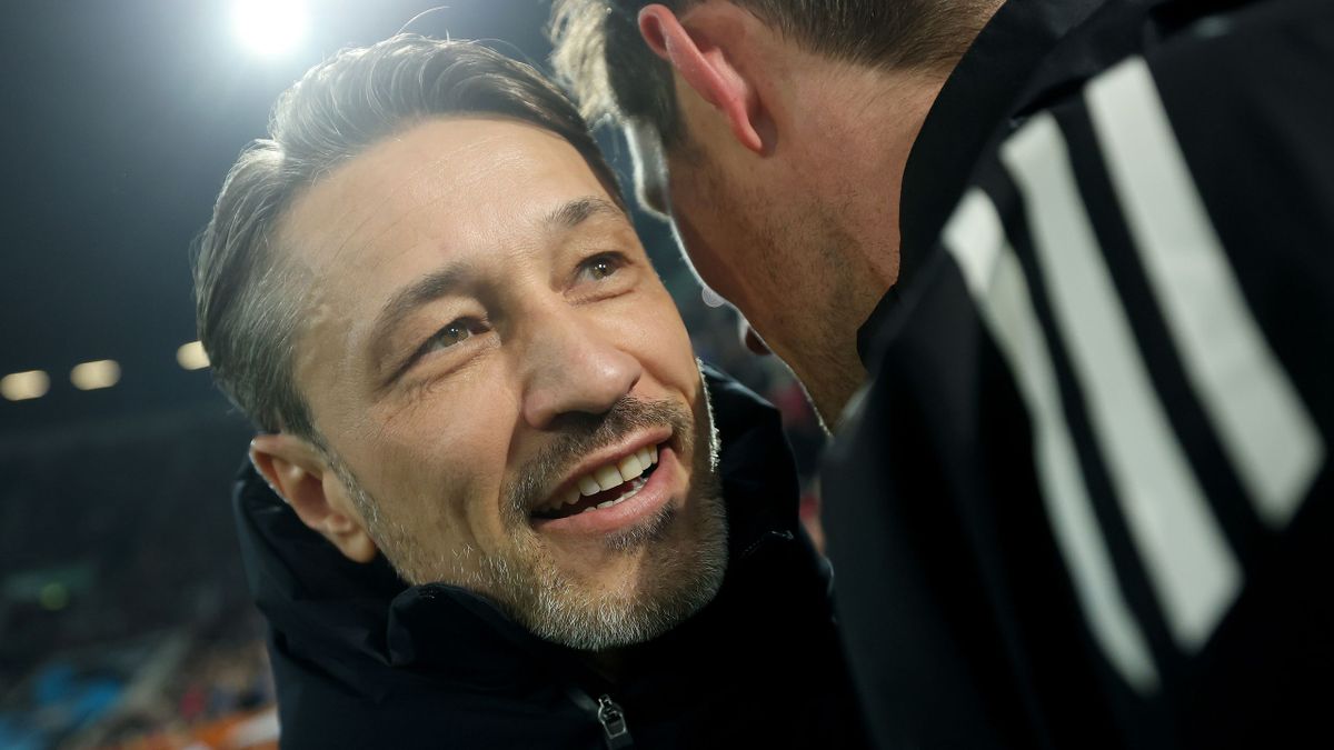 Paul Simonis steht bei VfL Wolfsburg vor dem Aus - keine Jobgarantie ...