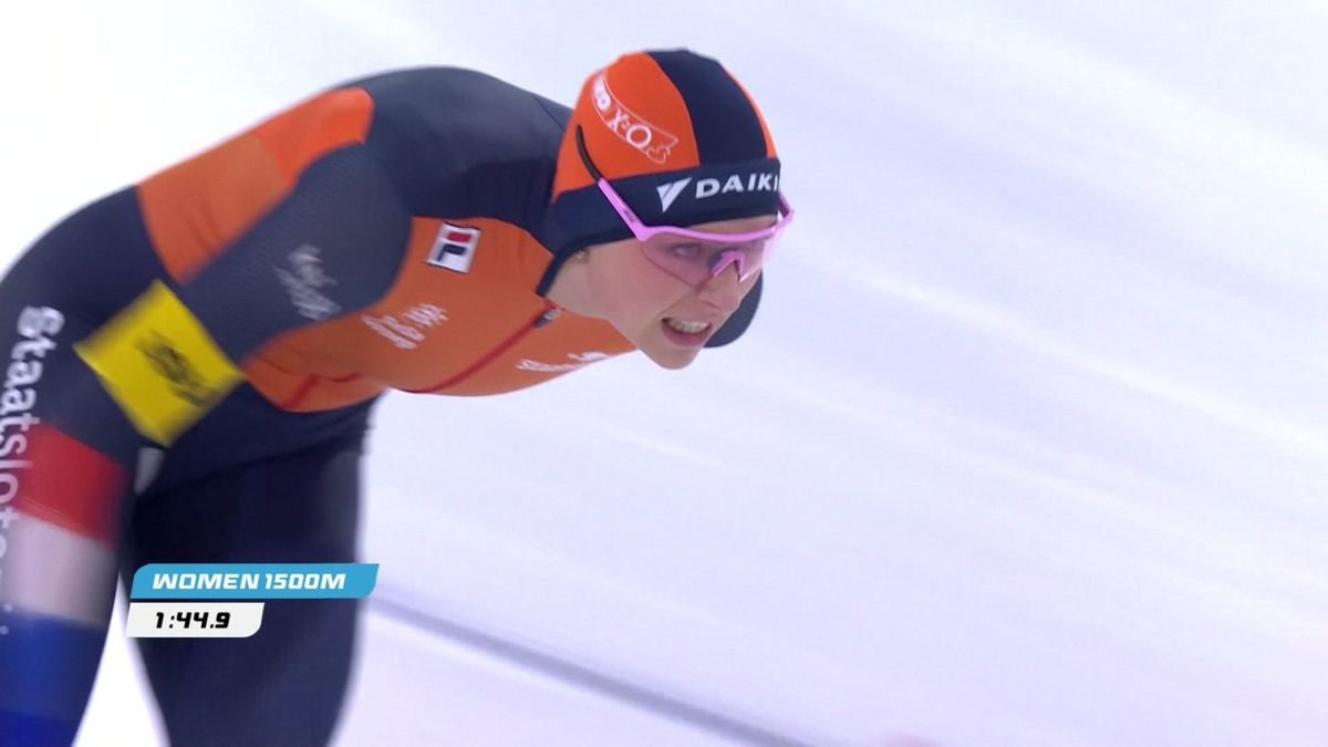 Jordan Stolz haalt zeven tienden van baanrecord Jenning de Boo af op ...