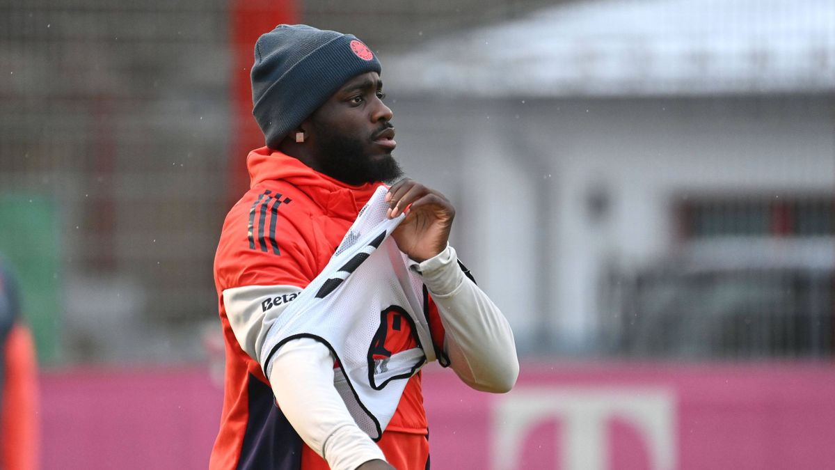 FC Augsburg dreht Abstiegsduell gegen FC St. Pauli und feiert wichtigen ...