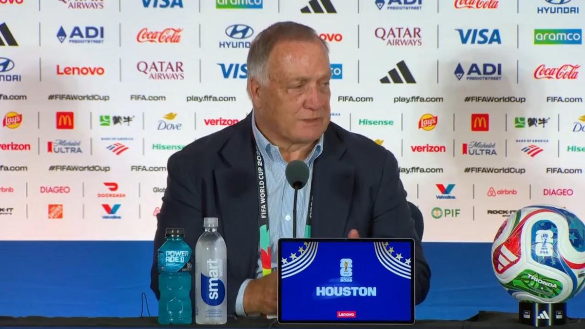 Marcelo Bielsa haalt uit na vragen over opvallende WK-foto - "Ik ben ...