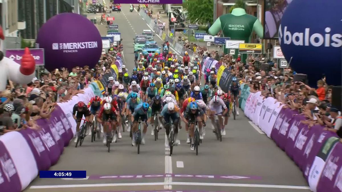 Tim Merlier scoort hattrick op de Wandelaar - wint sprint in Knokke ...