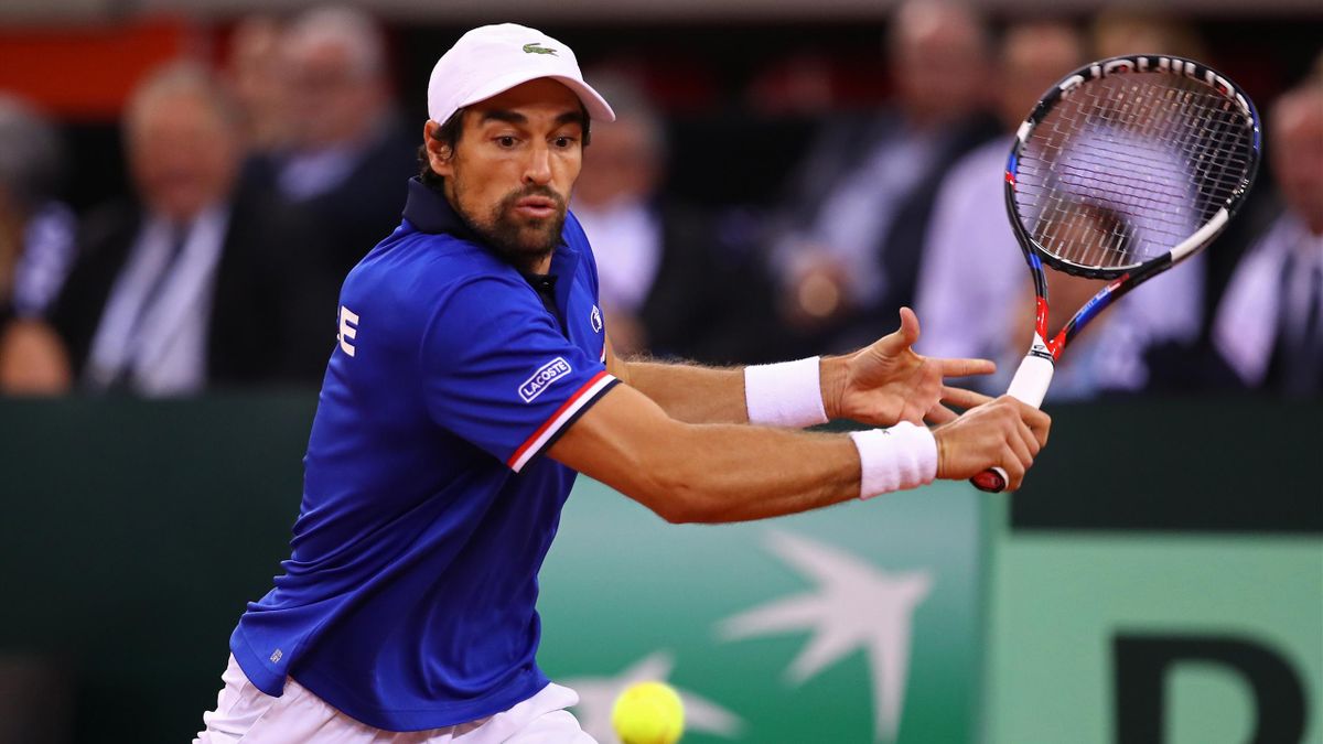 "Super Davis" Chardy renfile sa tunique de sauveur - Eurosport