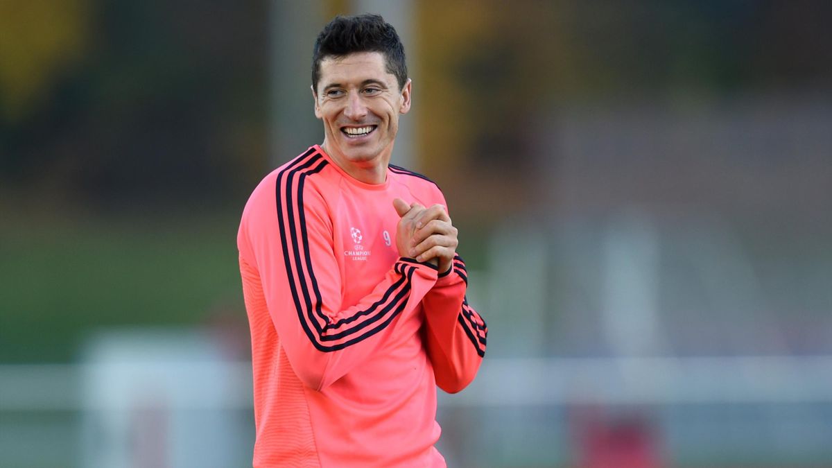 Medien: Robert Lewandowski stimmt bei Weltfußballer-Wahl für drei ...