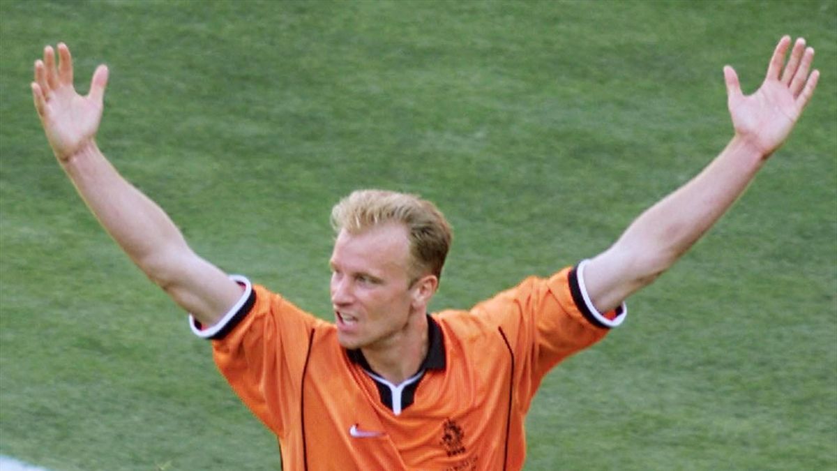 A repüléstől irtózó holland zseni története – Dennis Bergkamp podcast ...