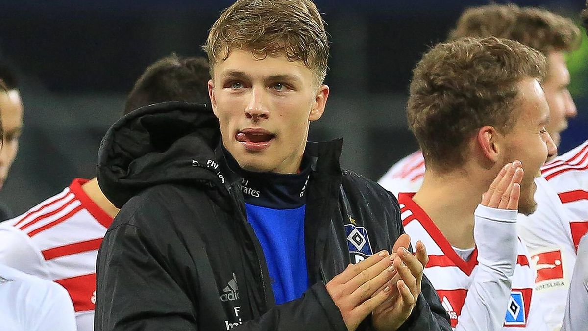 Transfer-Gerüchte um HSV-Ass Jann-Fiete Arp: Vater verrät Plan für die ...