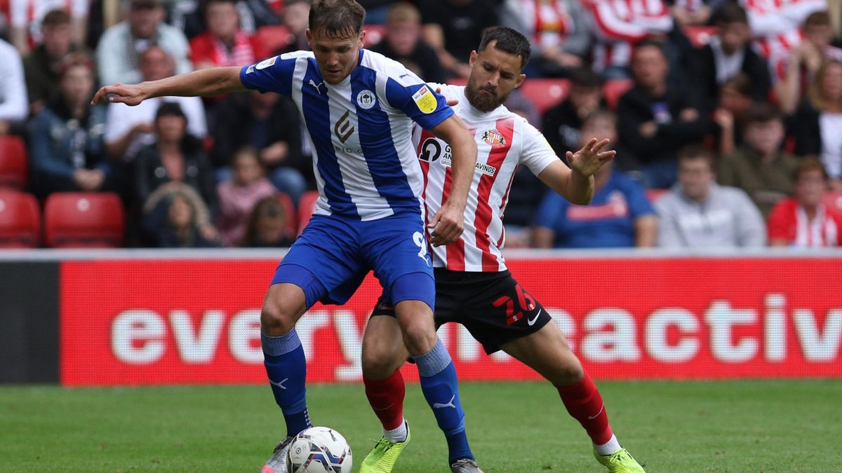 10 hónappal szívleállása után újra pályára léphetett a Wigan csatára ...