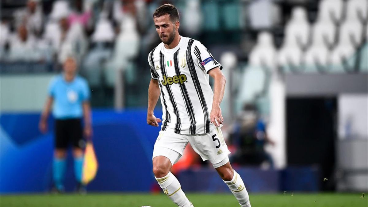 Calciomercato Juventus: Pjanic positivo al Covid. Si trasferirà a ...