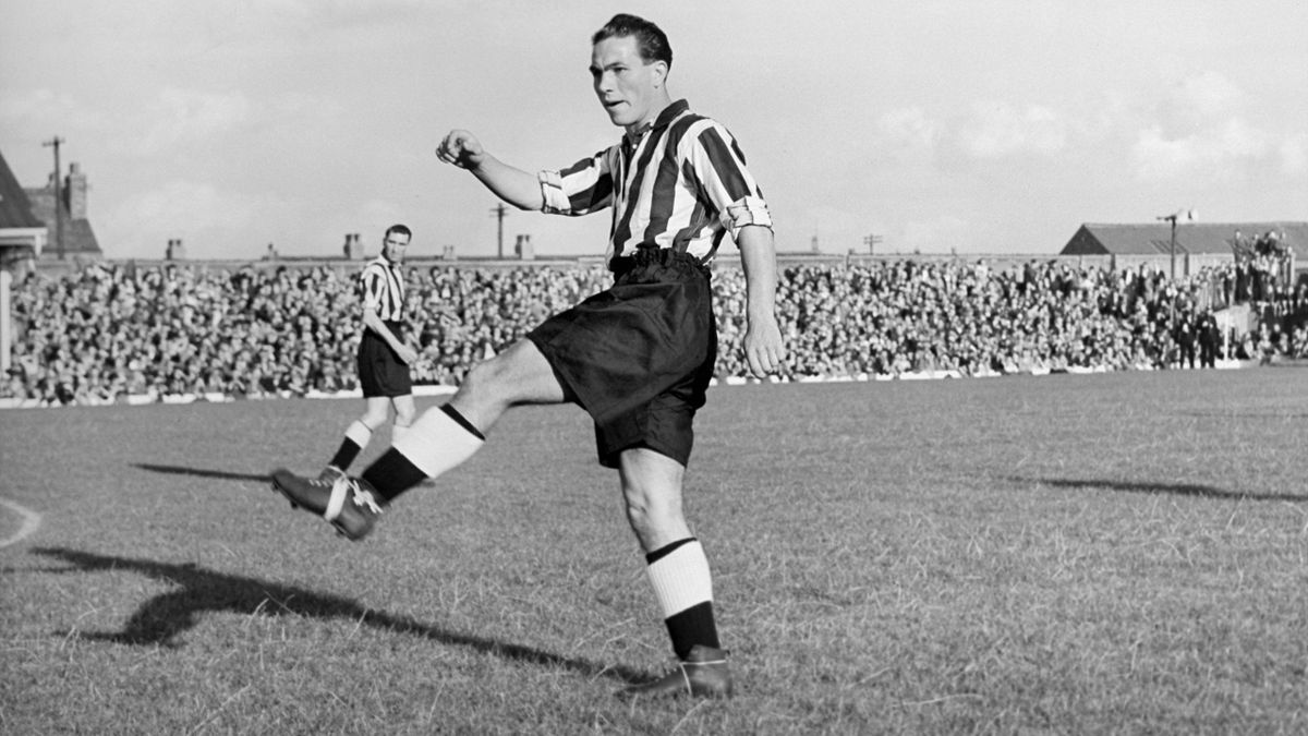 Blog Vintage: George Robledo, el ídolo del Newcastle que inspiró a John ...