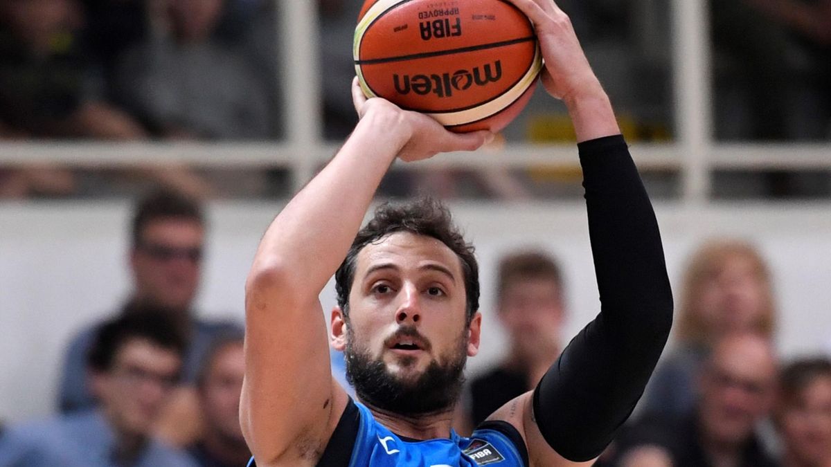 Marco Belinelli ufficiale agli Charlotte Hornets: rimangono due gli ...