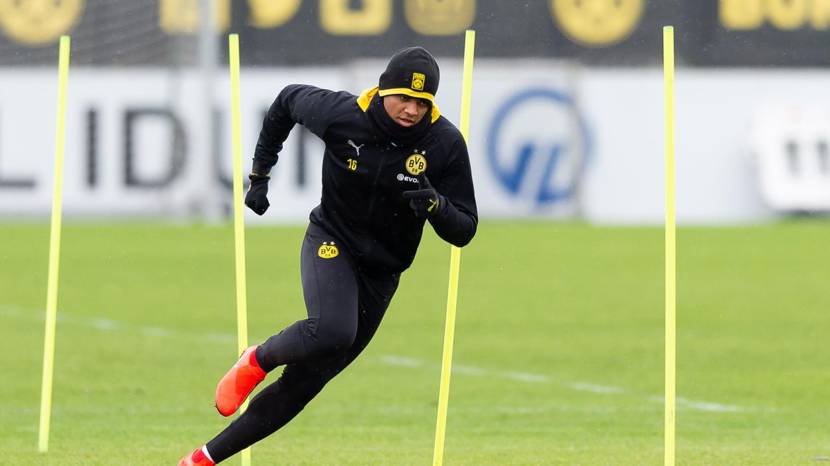 Manuel Akanji plant Comeback beim BVB-Heimspiel gegen Bayer Leverkusen ...