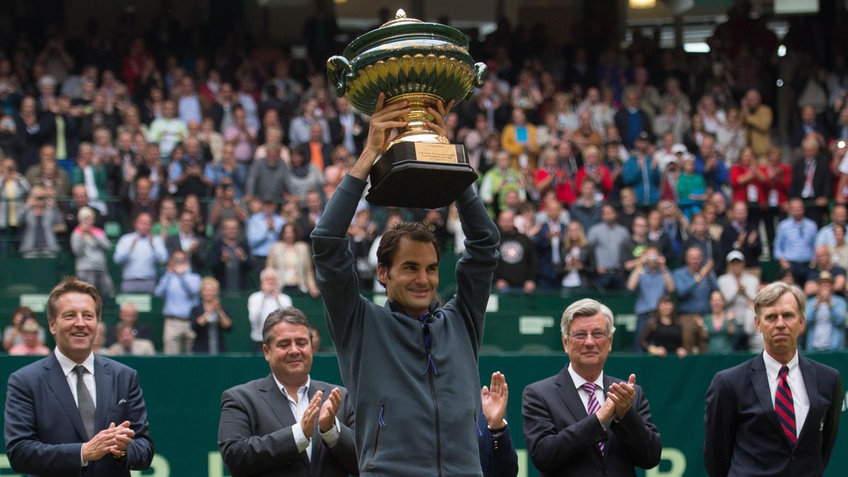 A Halle, Roger Federer réussit le grand huit - Eurosport