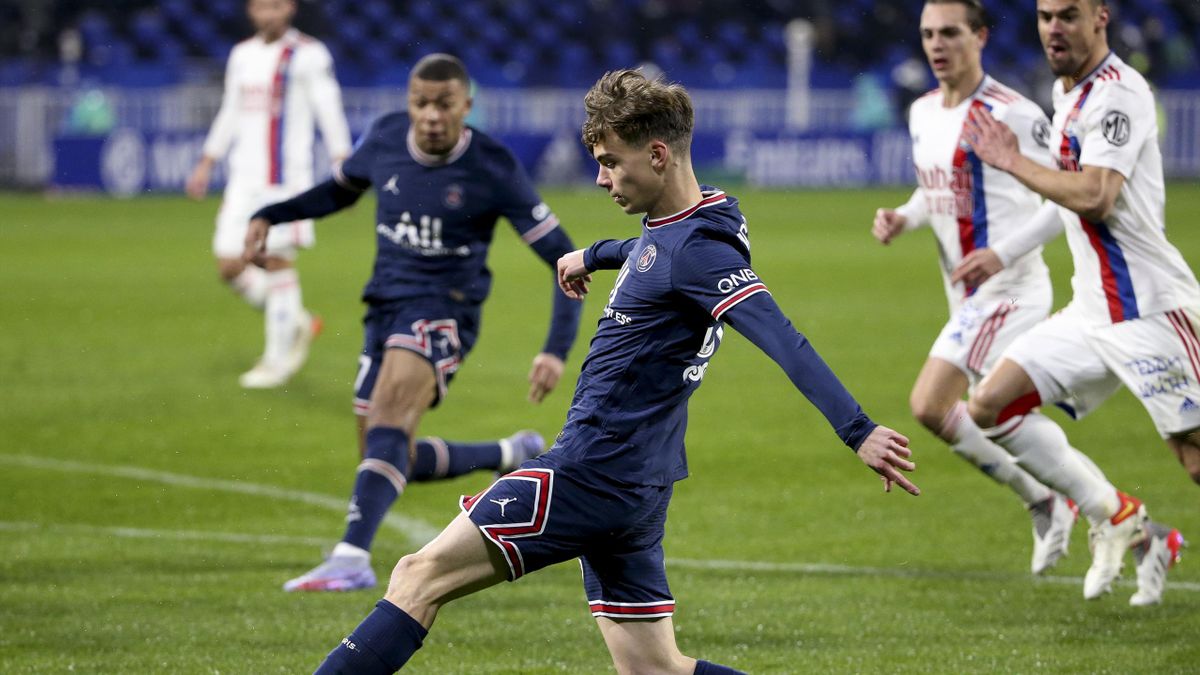 PSG : Michut et Letellier positifs au Covid-19 - Eurosport