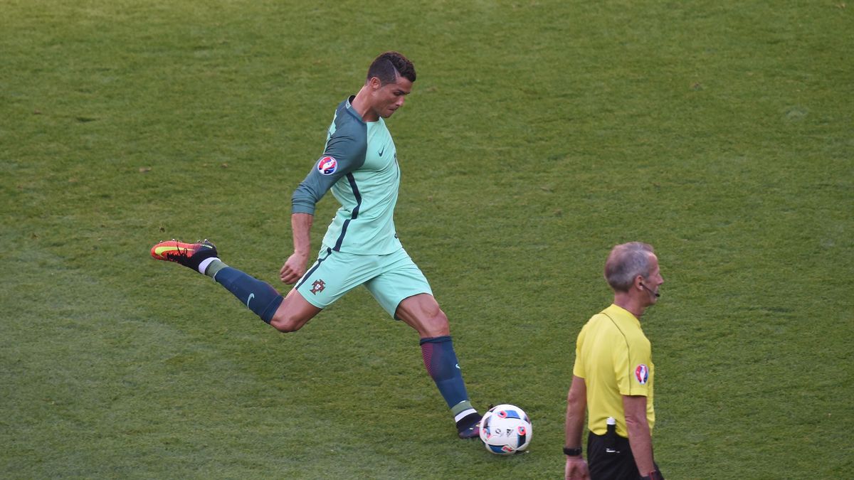 VIDEO Une Talonnade Inspir e Permet Cristiano Ronaldo De D bloquer