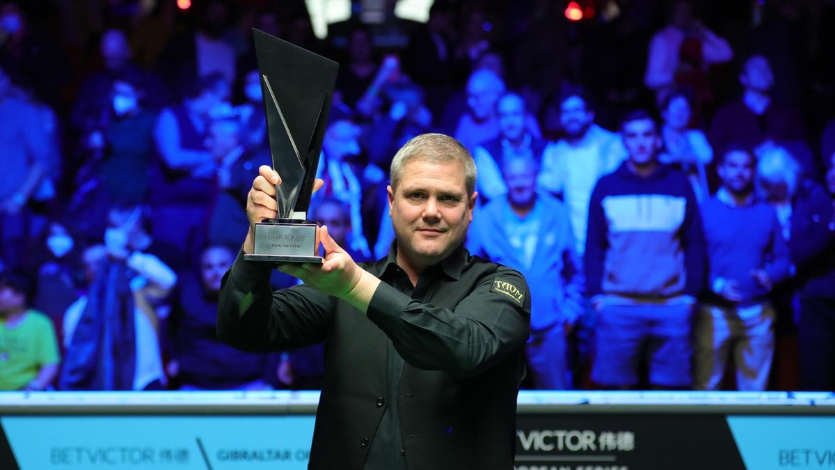 Milkins vitte a trófeát, Higgins a bónuszt - Eurosport