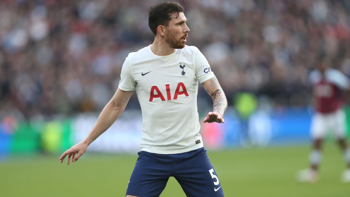 Pierre-Emile Höjbjerg a secouru un spectateur victime d'un malaise ...