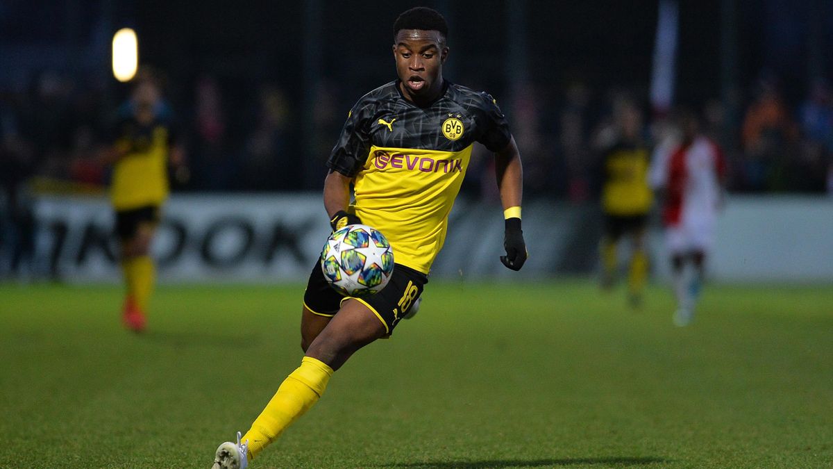 BVB: Profi-Training von Youssoufa Moukoko verzögert sich offenbar ...